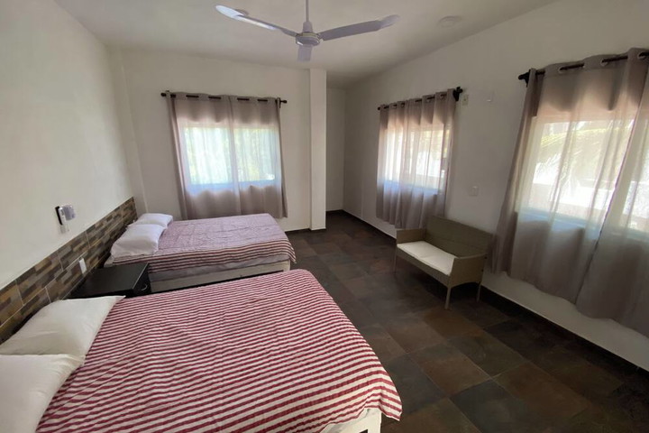 Very Comfortable Suite With 2 Dbl Beds, Terrace And Ac. Only 2 Blocks From Beach - Los Ayala