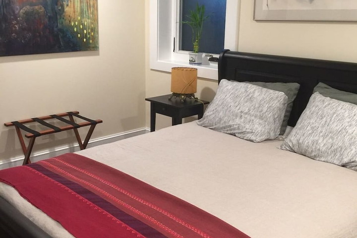 Elegant Apartment In Eastmoreland - Portland, OR