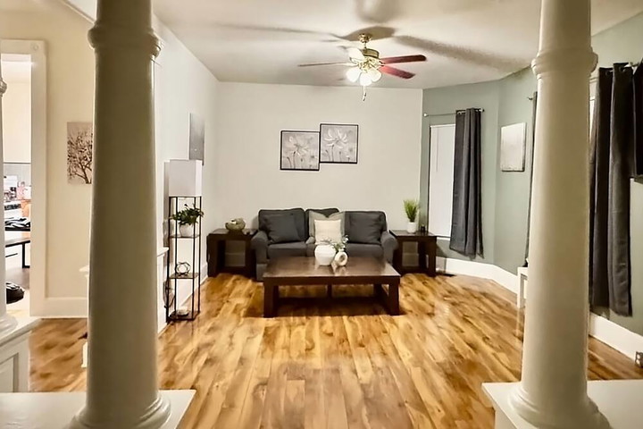 Downtown 1br Stay | Walk To Cafes & Parks - Indianapolis, IN