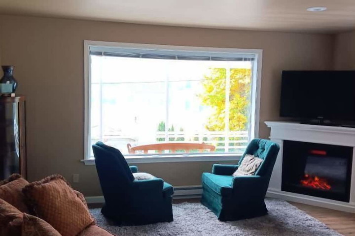 Orchard Lane Retreat, A Peaceful Water View Getaway With Room For Everyone! - Shelton, WA