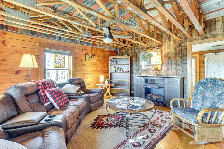 'Mule Creek Lodge' Rural Stay Near Coldwater Lake - Kansas (State)