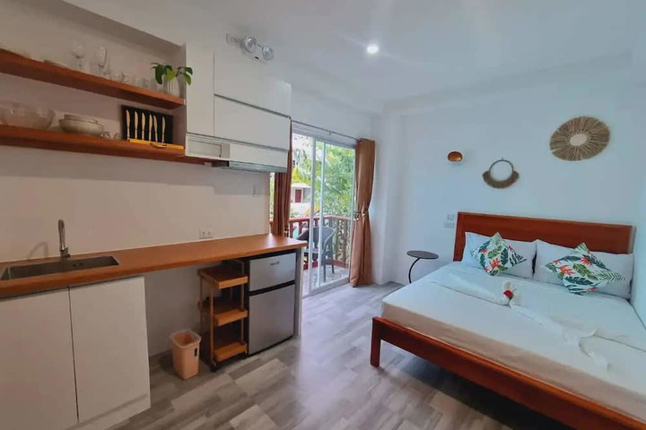Cinta Hotel - 2 Story Total 5 Rooms With Individual Bathroom - Malay