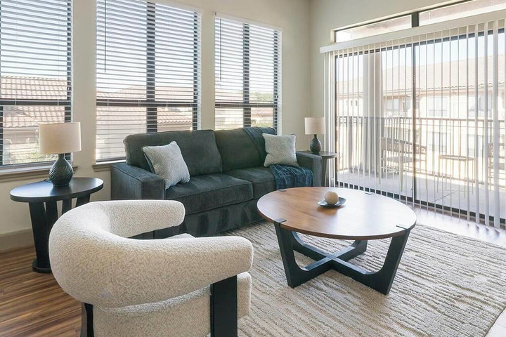 Landing | Stylish 1bd, Gym - The Woodlands, TX