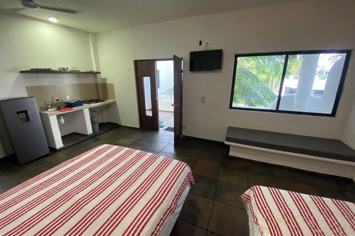 Costa Ayala Suite 8 With 2 Dbl Bed And 1 Sofa, All Basics, 2 Blocks From Beach - Los Ayala