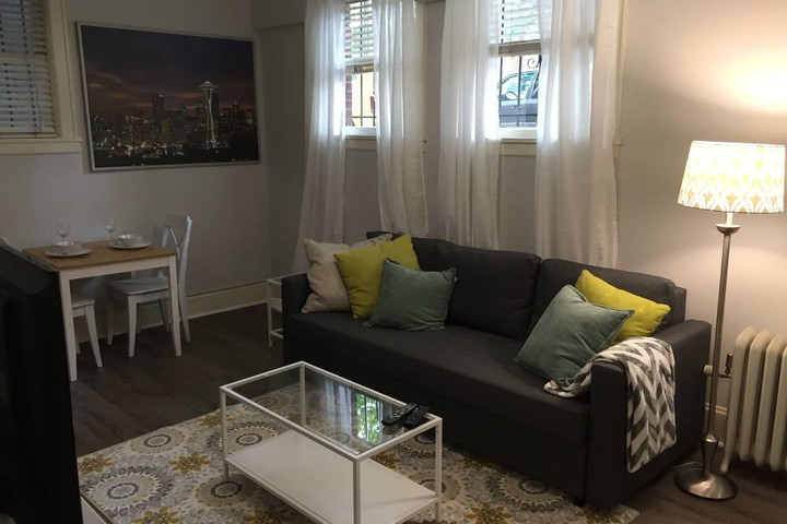 Clean And Cozy Belltown Condo In The Heart Of The Seattle - Seattle, WA