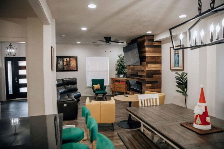 Amazing 6 Bdrm Downtown Kc/near Plaza/umkc - Kansas City, MO