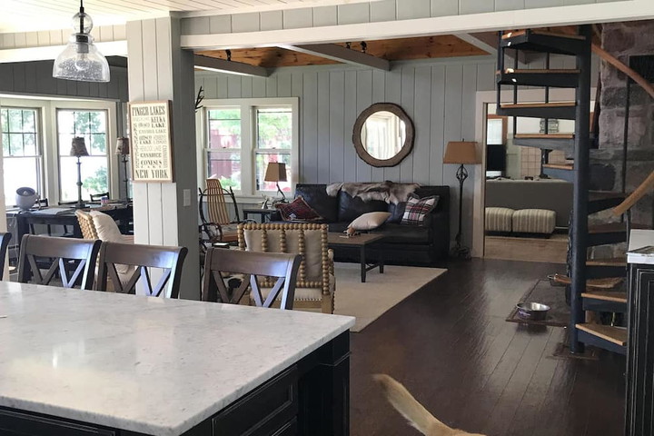 Luxury Lakefront Home Perfect For Fall And Winter Visits With 2 Ski Areas Nearby - Lima, NY