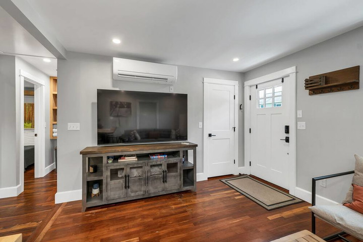 Cozy Kittery Escape W/ Sauna & Hot Tub - Portsmouth, NH