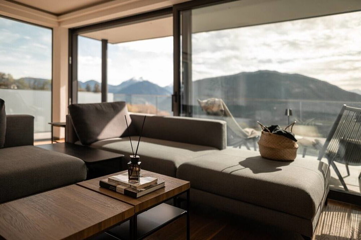 Chalet "Goyen" With Shared Pool, Private Terrace & Wi-fi - Merano