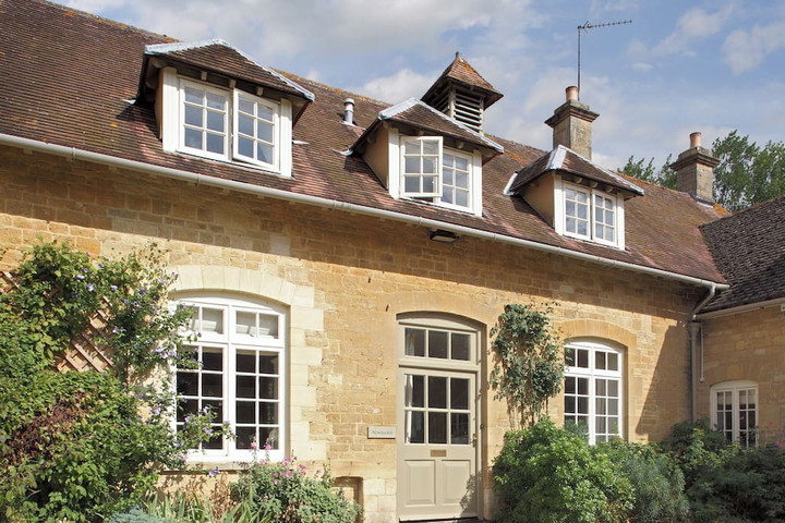 This Stunning Property Makes A Real Retreat For Guests Looking For Luxury. - 