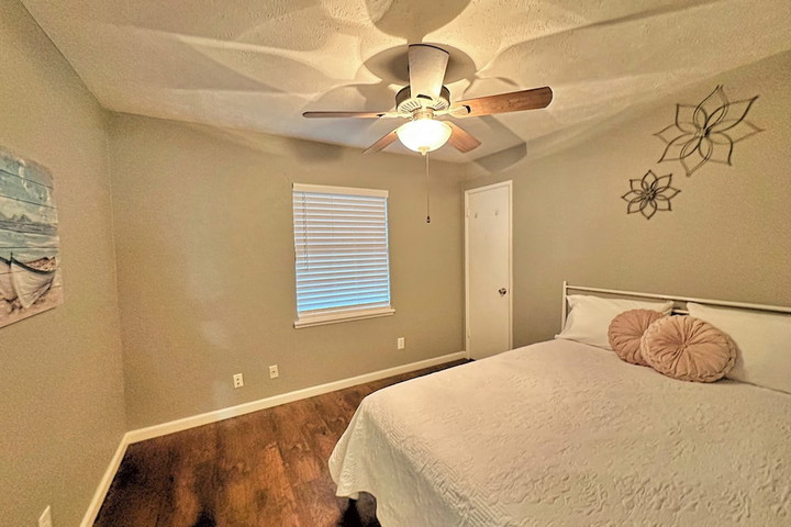 Charming 2-bedroom House With Ac, Wifi In Wonderful The Colony - The Colony, TX