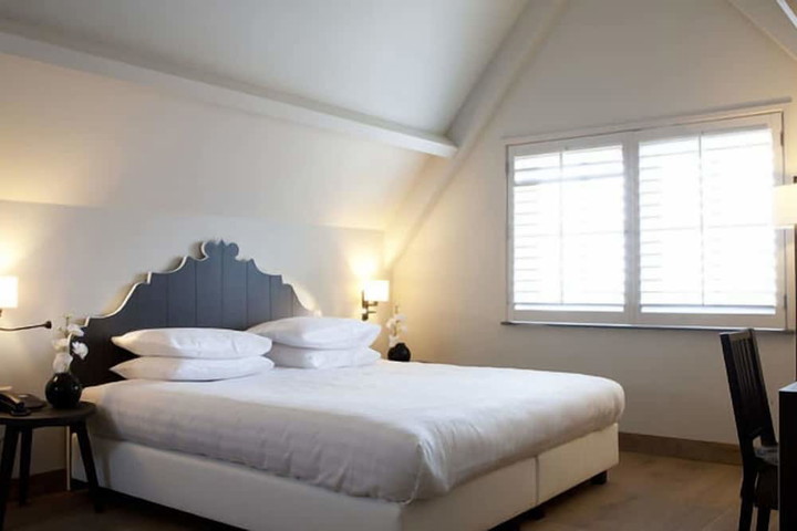Serene Stay W/oniste Dining Near Huizer Museum, Nature Reserve & Cultural Sites - Huizen