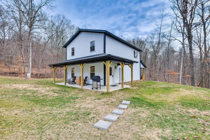 Modern Salineville Cabin On 13 Acres W/ Fire Pit! - Highlandtown Reservoir, OH
