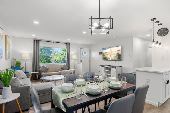 The Emerald | Grandeur Meets Old Town - Arlington, VA