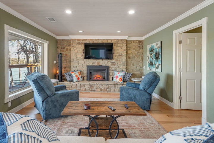 Lake Dardanelle Home W/ Dock! Fish On-site - Clarksville, AR