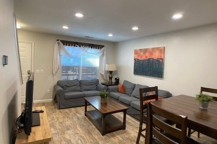 Cute Corner Townhouse Near Raleigh, Cary And Nc State - Cary, NC