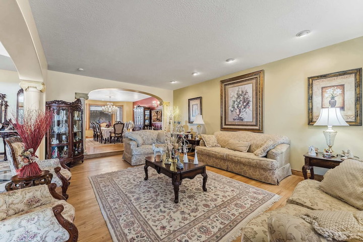 Mountain View Chateaux - A Lavish Fall And Winter Retreat - Farmington, UT