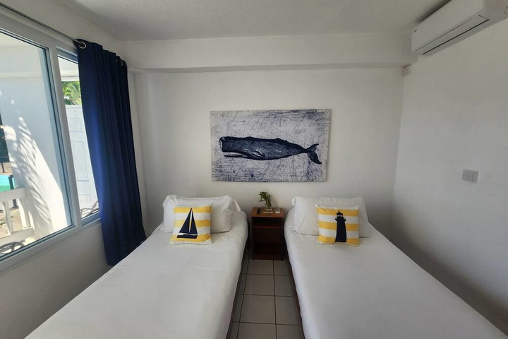 2 Twin Beds Or King Bed Oceanfront Hotel Room With Outdoor Pool - Roseau