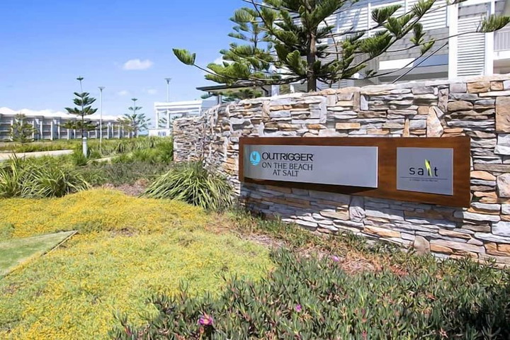 The Pool Resort | One Bedroom Pool View Getaway - Kingscliff