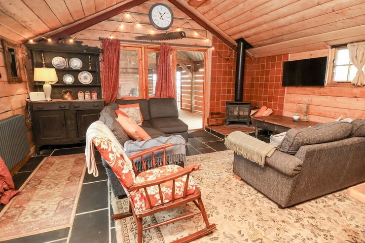 Y Caban In Llangollen, Wrexham - Llangollen