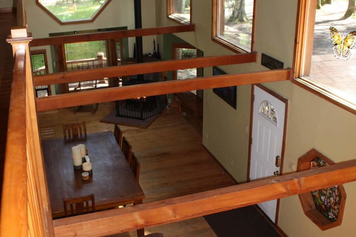 Buchanan's Bunkhouse With Saltwater Hot Tub! @ Mt.rainier Entrance! - Mount Rainier, WA