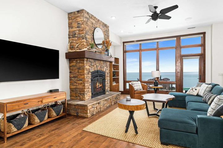Ski Lodge Executive Suite W/pool & Hot Tub - Two Harbors, MN