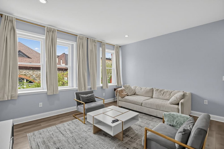 New! Expansive Urban Canvas In Baltimore - Towson, MD
