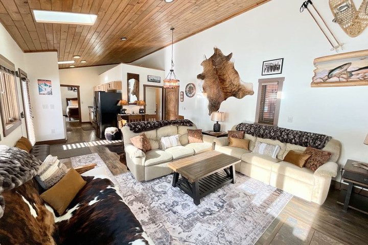 New! Last Min Special! Ski Chalet, Spacious, Clean, Close To Everything! - Big Sky, MT