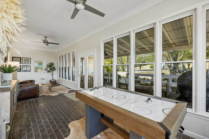 Luxe Franklin Home| 15 Acres W Pond & Game Room - Franklin, TN