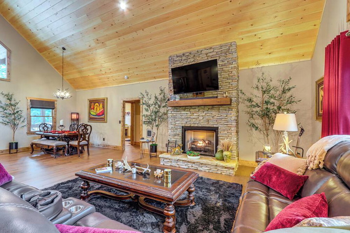 'Next Stop Heaven' Game Room & Multiple Decks - Ellijay