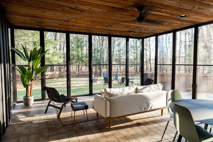 *New* Luxury Modern Chalet On 10 Acres In The Pocono Mountains - Pennsylvania