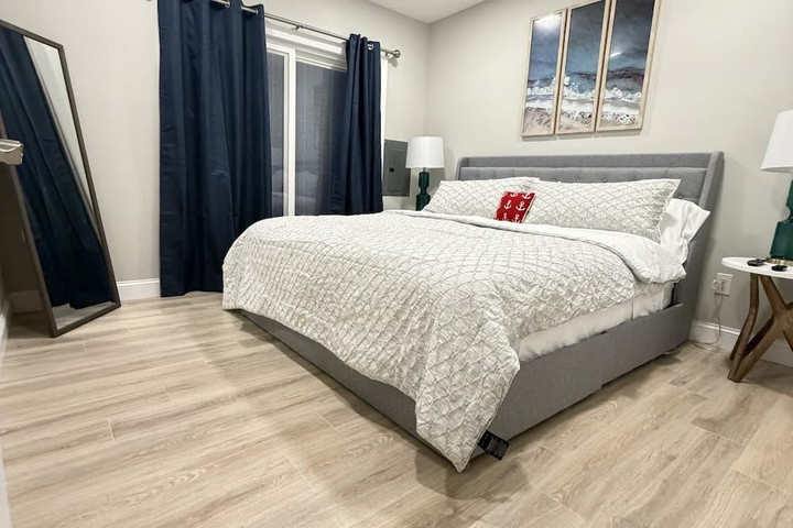 Cape May Harbor Suite, 2 Queens + King Bedroom, Kitchenette - Cape May