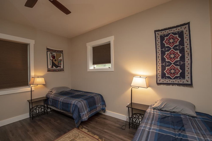 Spectacular Spacious 3 Bdrm/2 Full Bath Escape Near Clemson - Lake Hartwell