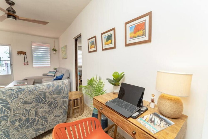 Coral Casa-one Block From The Beach! - Aguada