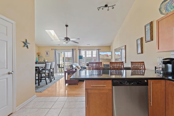Ocean View | 1 Block To Beach/boardwalk | Sleeps 12 | 3br+loft | 3ba - Cape May, NJ