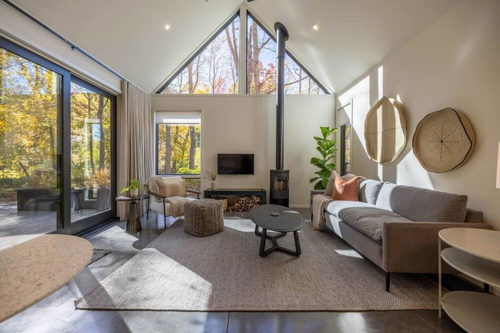 Tranquil Mountain Cabin | Hot Tub | Hiking | Creek | Firelight At Shope Creek - Asheville, NC
