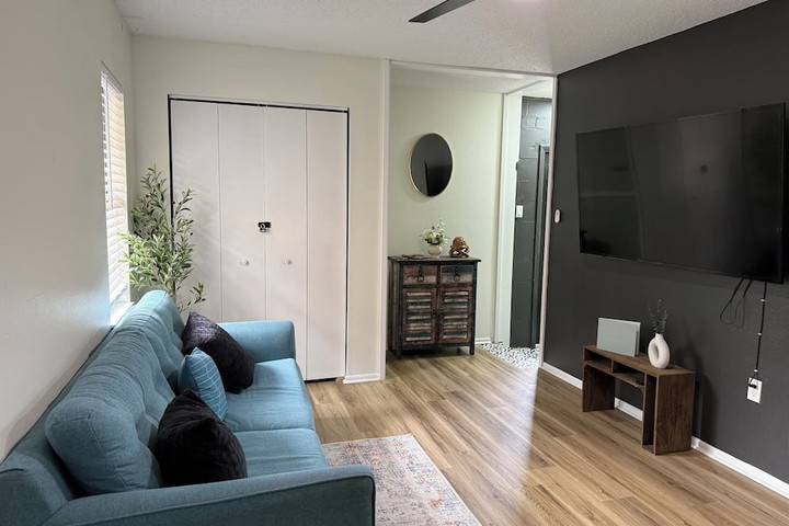 Pet Friendly Studio With Private Patio - Spring Hill, FL