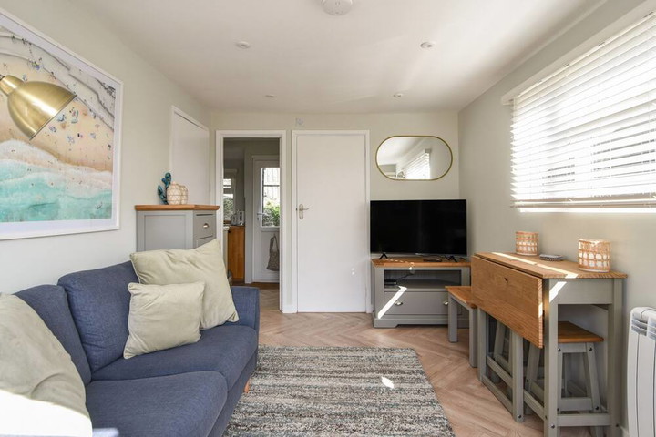 Marnie's Rest, Family Friendly, Country Holiday Cottage In Lyme Regis - Lyme Regis