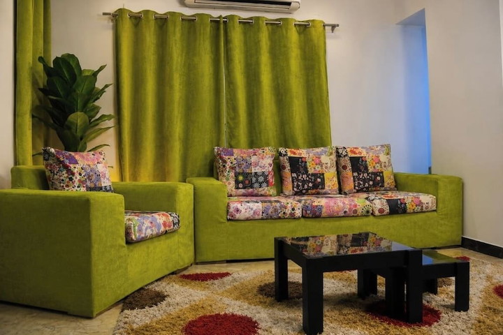 River Nile Haven - Luxury 2br Condo, Nile & Pyramid Views - Cairo