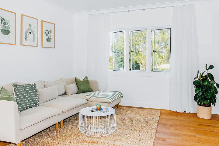 Modern Beach House In Heart Of Pottsville - Hastings Point