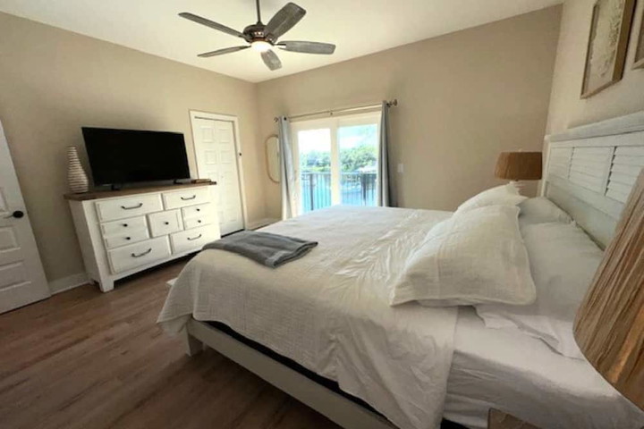 Brand New Riverfront Luxurious Townhome With Interior Designer Finishes. - Melbourne Beach, FL