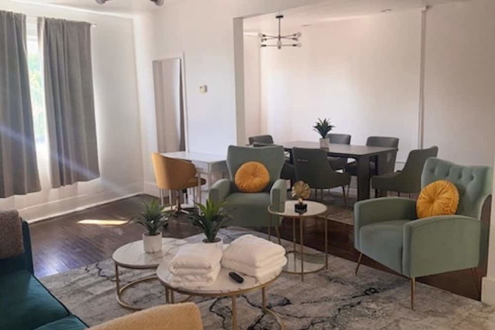 Spacious 3-bedroom Apartment On East Jefferson Near Downtown - Windsor, ON, Canada