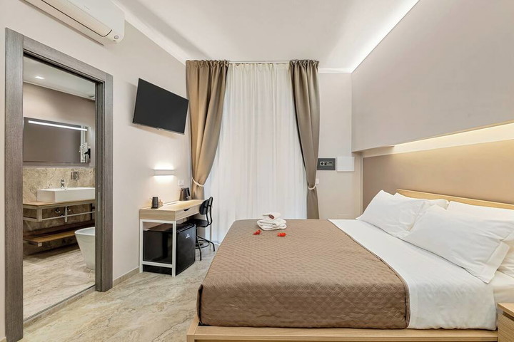 Toc Toc - Room 44-balcony. At 650m From The Central Station,900m From The Center - La Spezia
