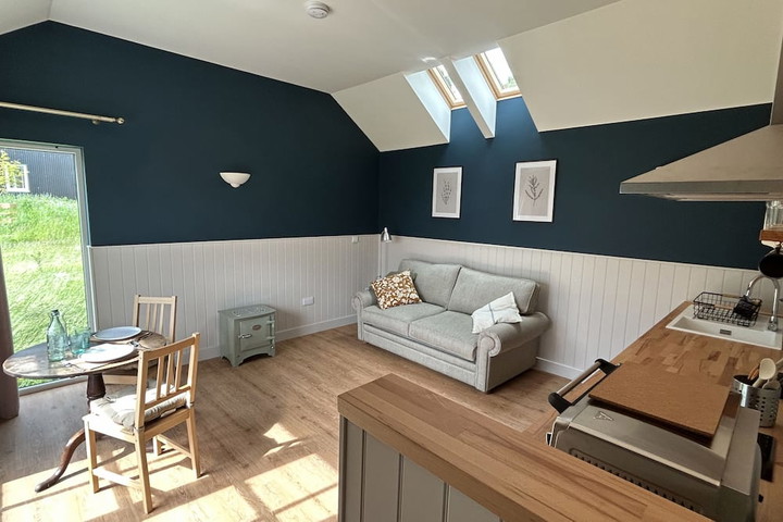 No. 5, Wester Kirkhill Lodges - Loch Ness