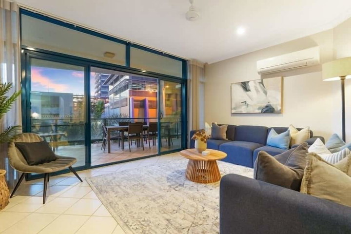 Convenient Cbd Location, Pool/gym + Walk To Shops - Darwin
