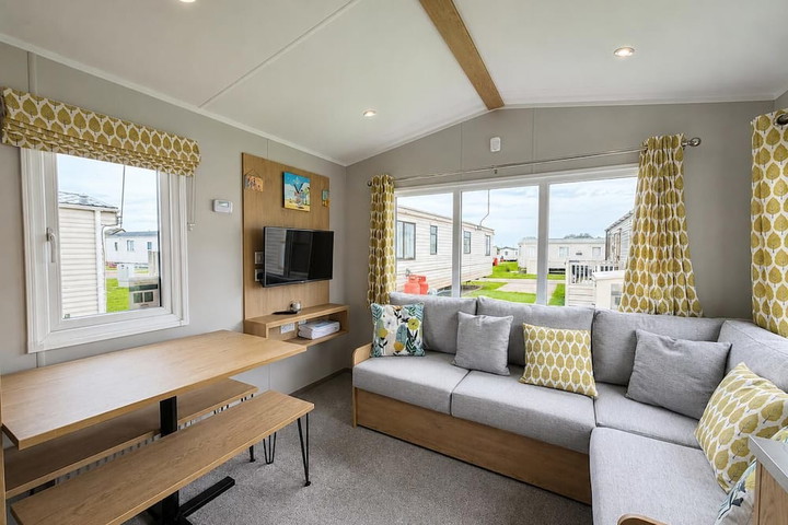 Lovely 6 Berth Caravan At California Cliffs In Scratby Ref 50030h - Caister-on-Sea