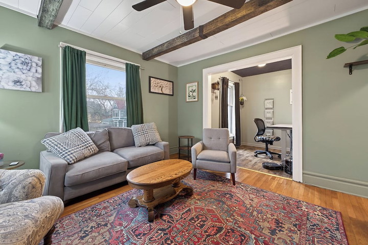 Classic Heritage Hill Remodeled 2 Bedroom With Bold And Warm Colors - Grand Rapids, MI