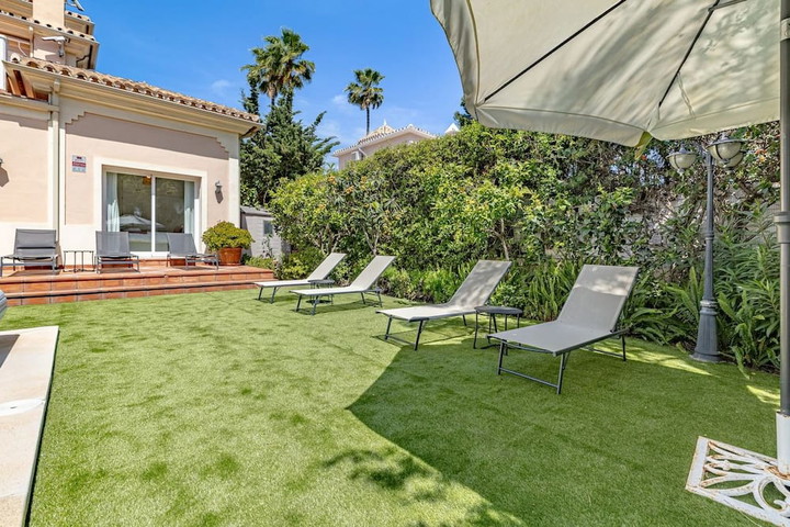 Luxury Villa, Heated Pool. 3 Min Walk To Beach - Calahonda
