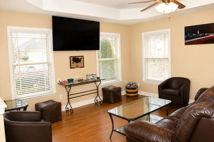 Space Station: Hub To Everything Huntsville!/fire Pit/fiber Internet/ev Charger! - Huntsville, AL