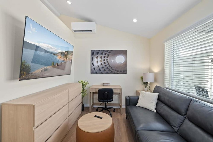 Luxury 1br Suite Kitchen, Fireplace, Laundry, Bbq - Simi Valley, CA